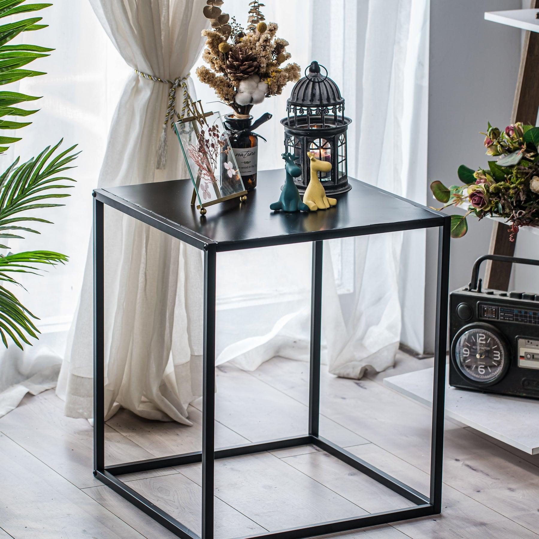 HAGEN Industrial Black Metal Side Table – Nordlys USA